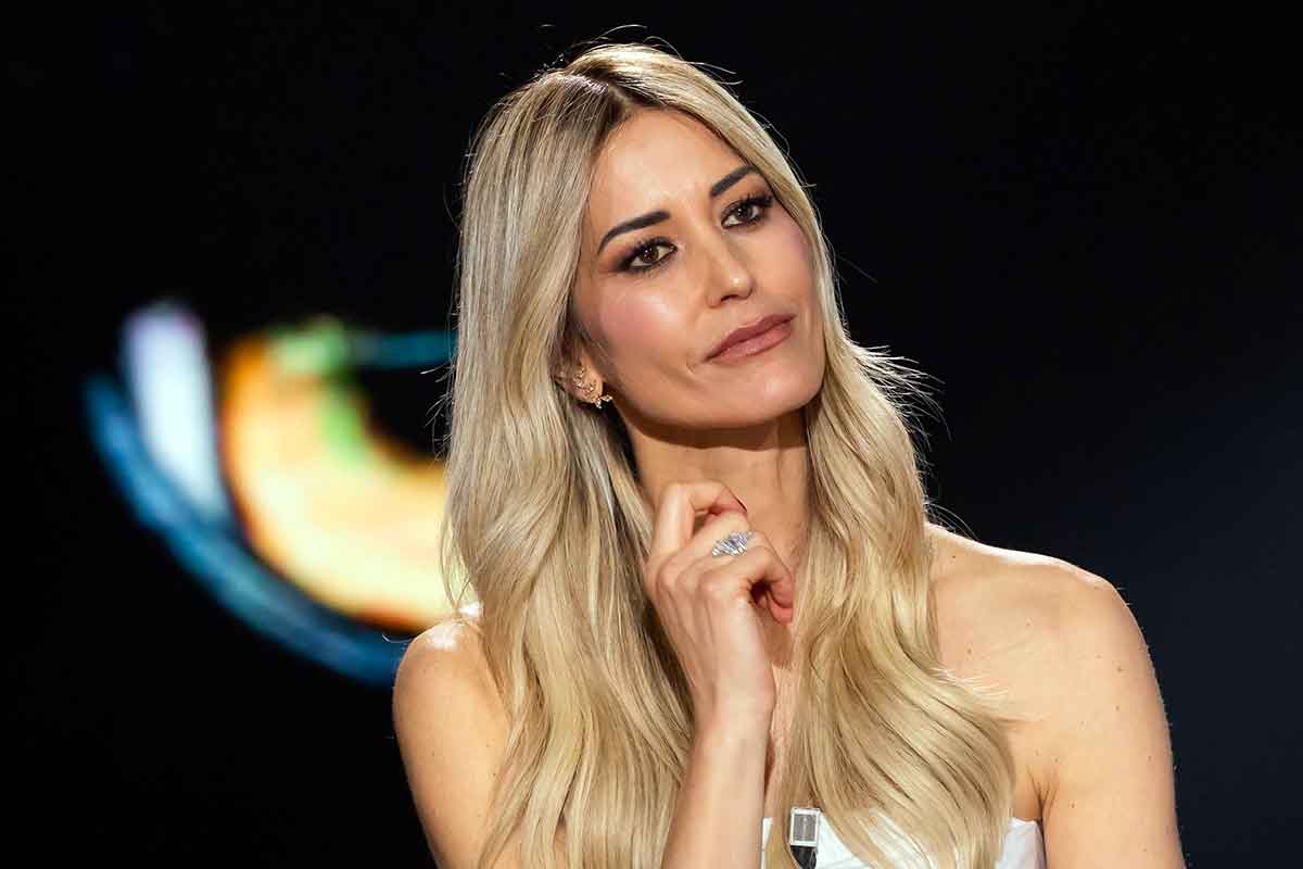 Elena Santarelli a Belve: Ferragni, Emilio Fede e la rubrica del marito ...