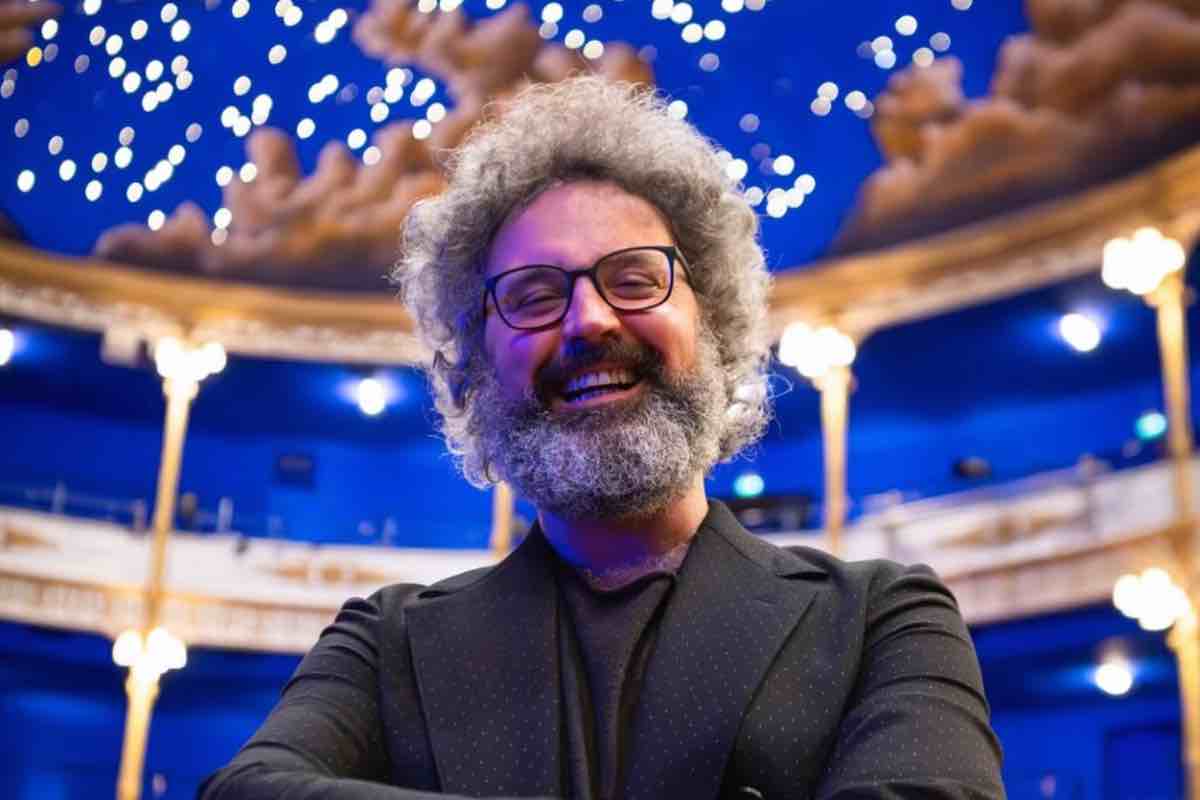 Simone Cristicchi a Chiamami Radio2: "Quando sarai piccola un atto d ...